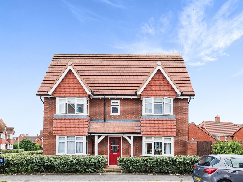 3 Bed Semi Detached House For Sale In High Ground Tadpole Garden