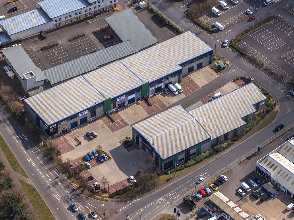 Industrial to let in Unit 12, Chancerygate Trade Centre, Broadstone Way ...