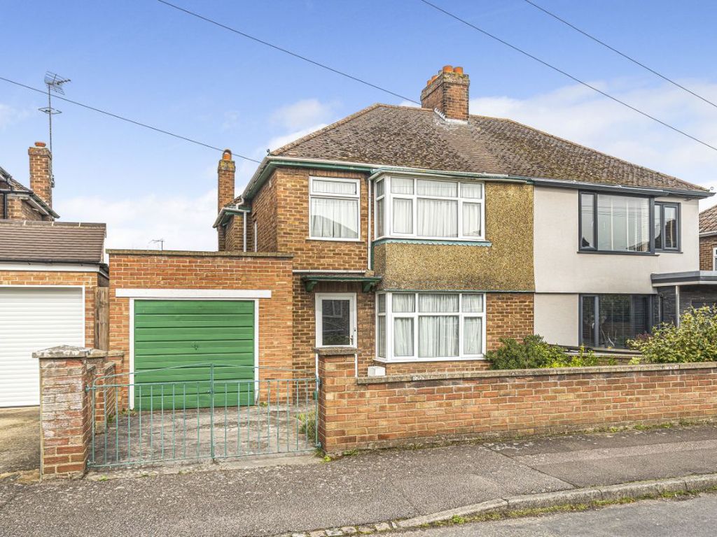 3 Bed Semi Detached House For Sale In Deacon Avenue Kempston Bedford