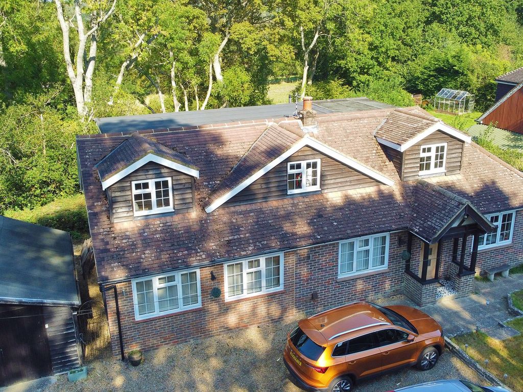 4 Bed Detached House For Sale In Crowborough Road Nutley Tn22 £