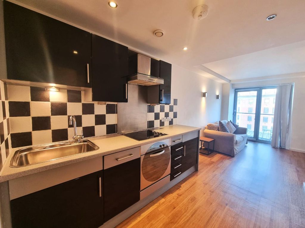1 bed flat to rent in Basilica, King Charles Street, Leeds LS1, £875 ...