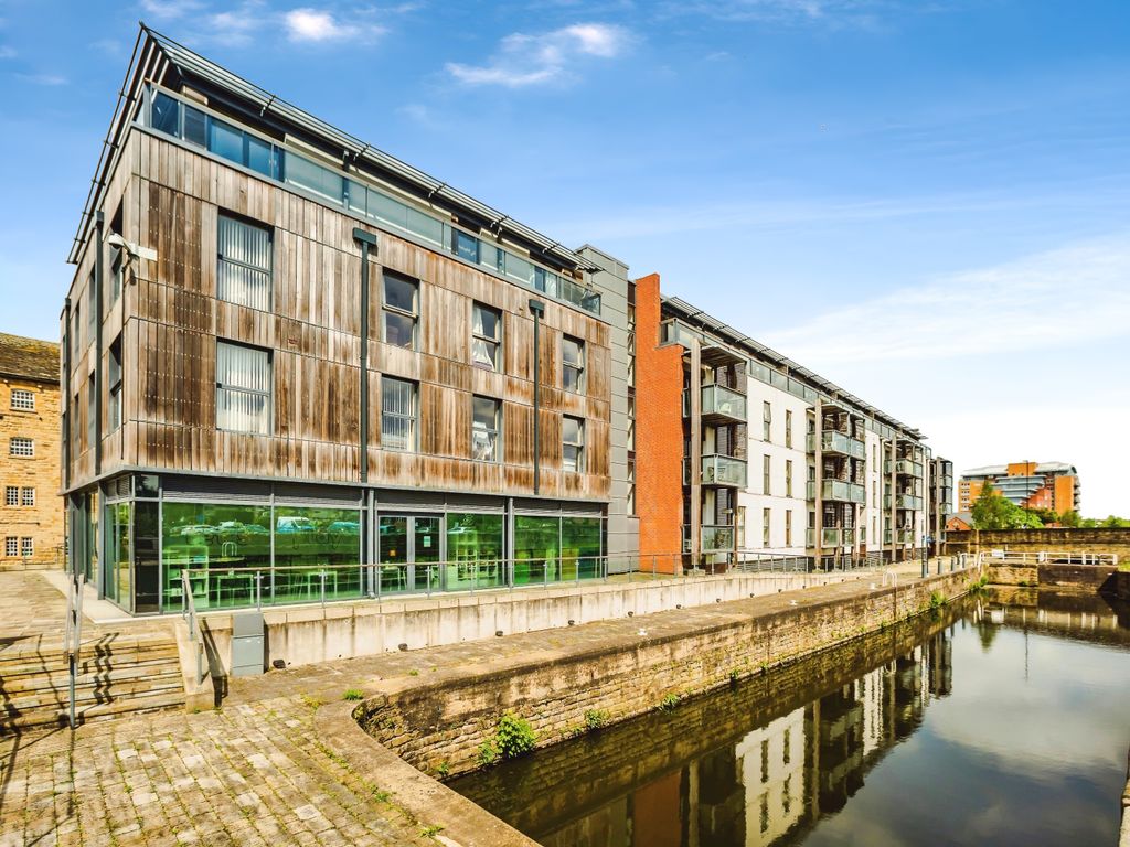 1 bed flat for sale in Navigation Walk, Wakefield, West Yorkshire WF1 ...