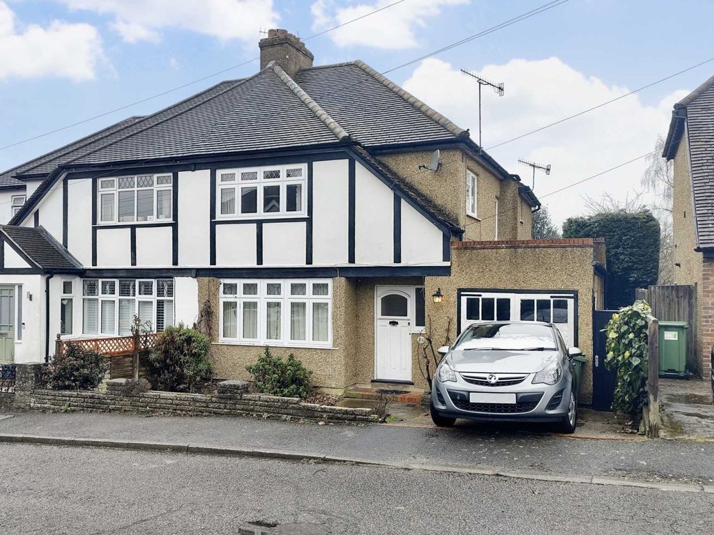 3 bed semi-detached house for sale in Bargrove Avenue, Boxmoor HP1 - Zoopla