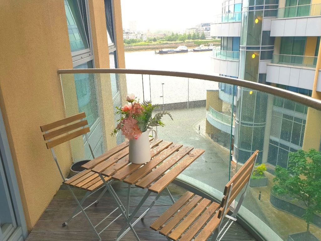 2 bed flat to rent in Orbis Wharf, Bridges Court Road, London SW11 - Zoopla