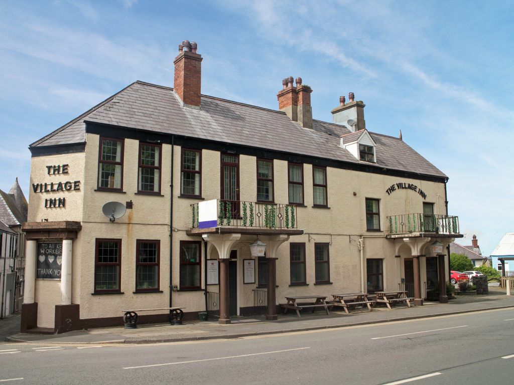Pub/bar for sale in Penmaenmawr Road, Llanfairfechan LL33, £400,000 ...