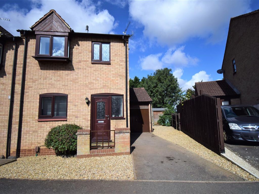 3 Bed Semi Detached House For Sale In St Dunstans Rise West Hunsbury
