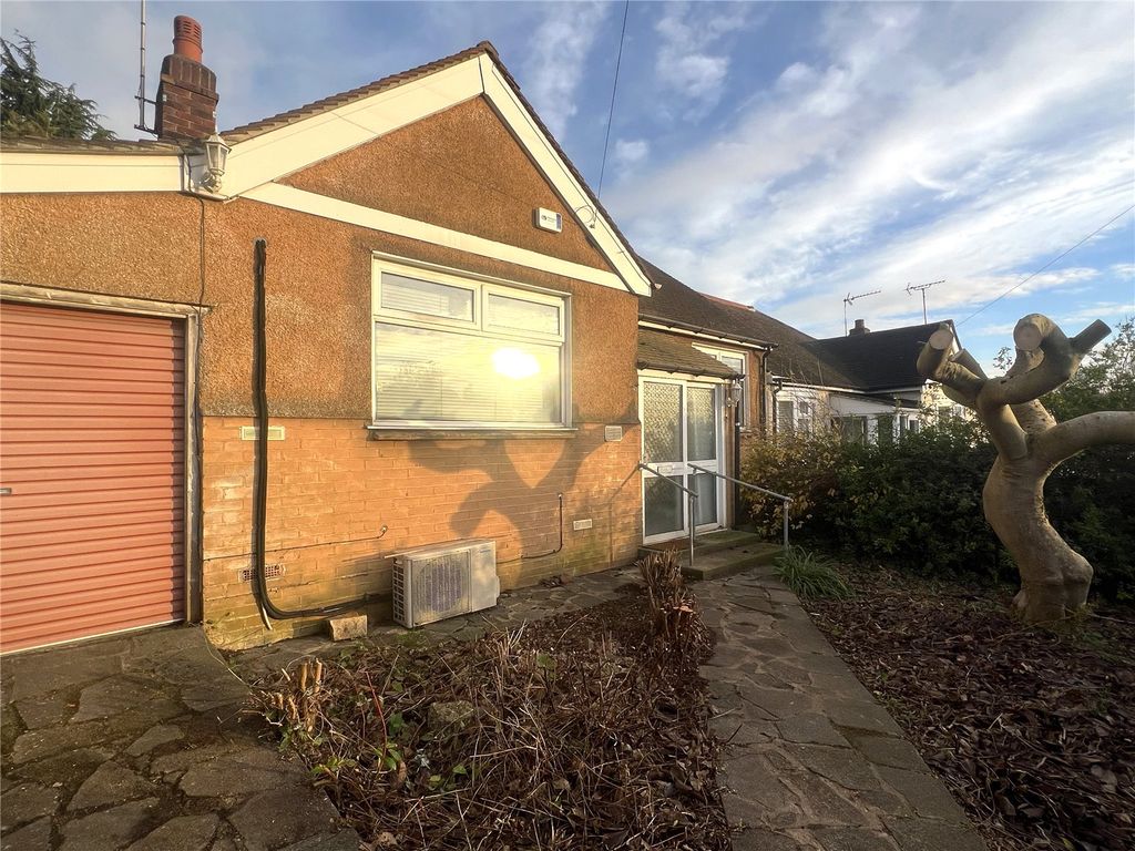 2 Bed Bungalow To Rent In Edendale Road Bexleyheath Kent Da7 £1 750