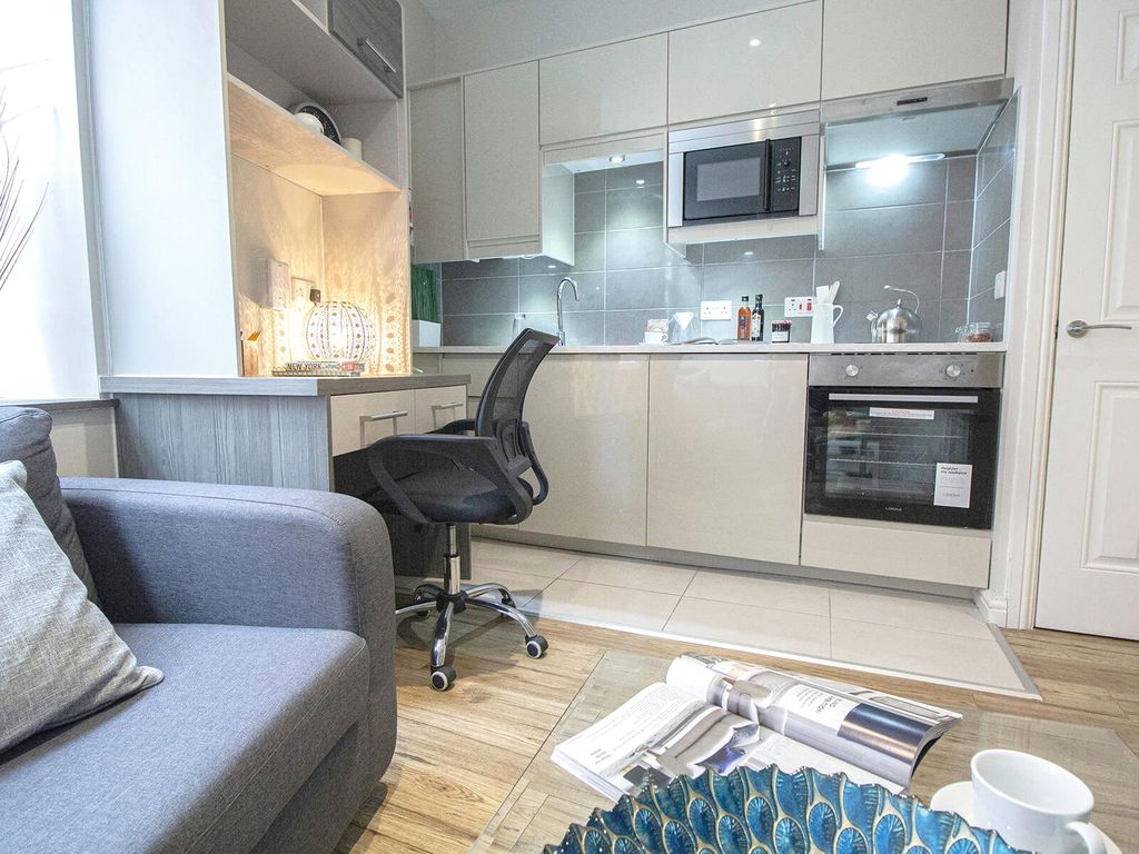 Studio to rent in Blackfriars Road, Manchester, #955656 M3, £927 pcm ...