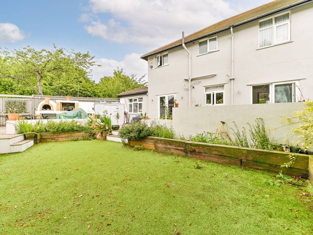 3 bed flat for sale in Rose Hill Park West, Sutton SM1, £450,000 - Zoopla