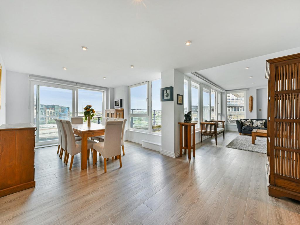 3 bed flat to rent in Dolphin House, Smugglers Way, London SW18, £4,333 ...
