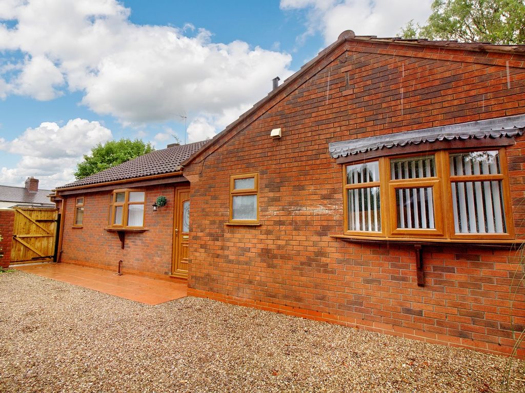 4 bed detached bungalow for sale in West Street, Riddings, Alfreton ...