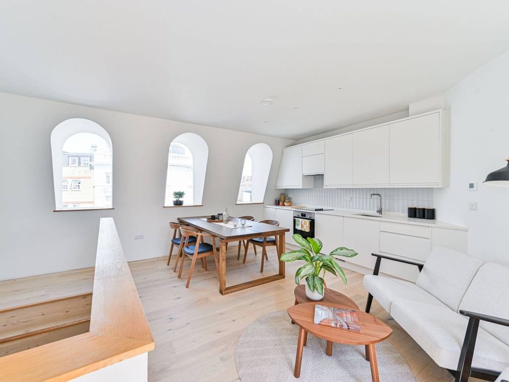 2 bed flat to rent in Peckham High Street, Peckham Rye, London SE15, £ ...