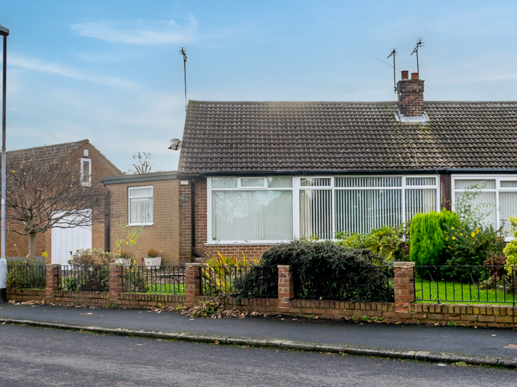 2 bed semi-detached bungalow for sale in Croft House Grove, Morley ...