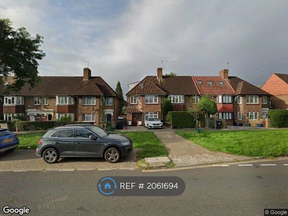 4 bed end terrace house to rent in Syon Lane, Isleworth TW7, £2,900 pcm ...