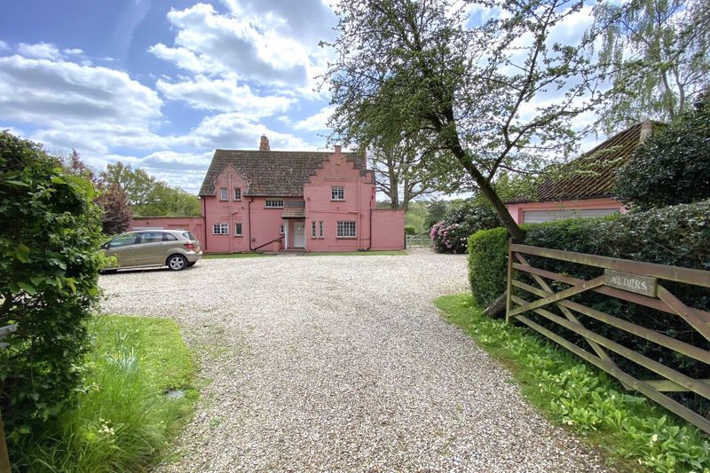 6 bed detached house for sale in Bishops Green, Newbury RG20 - Zoopla