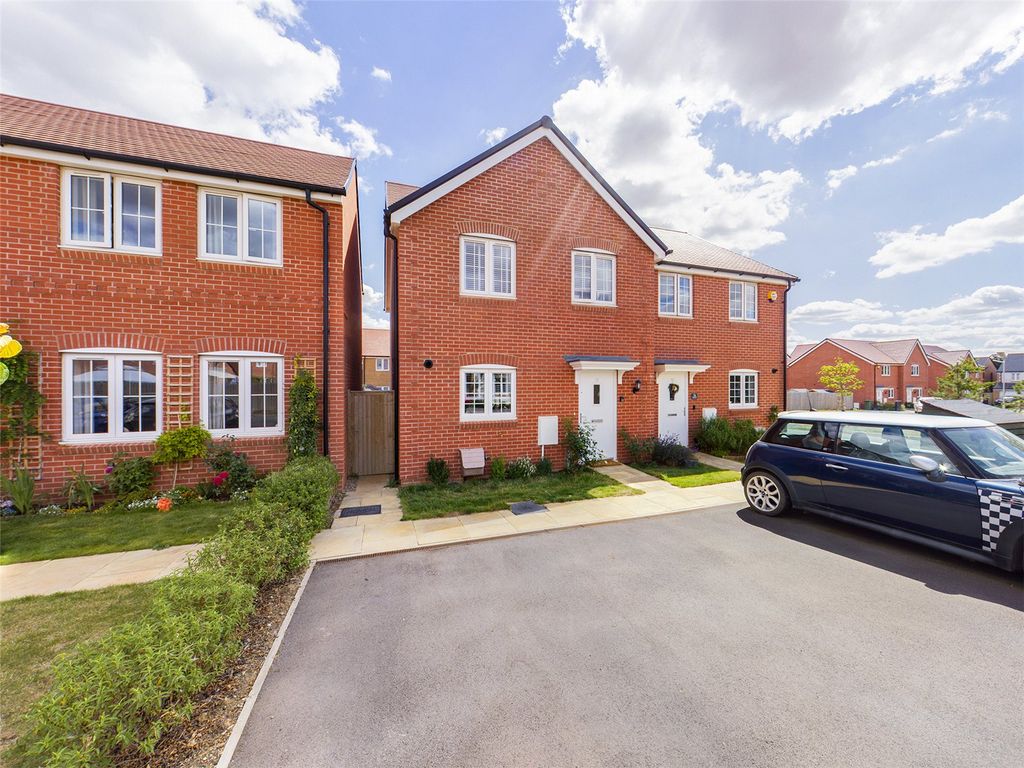3 Bed Semi Detached House For Sale In Robin Gibb Road Thame