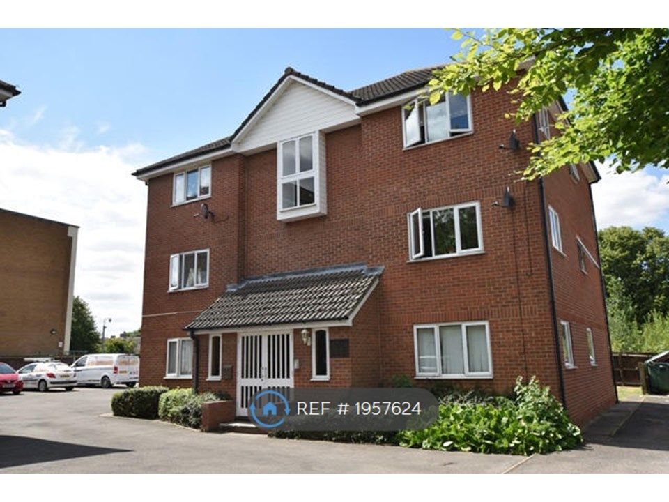 2 bed flat to rent in Flamborough Close, Woodston, Peterborough PE2, £850 pcm - Zoopla