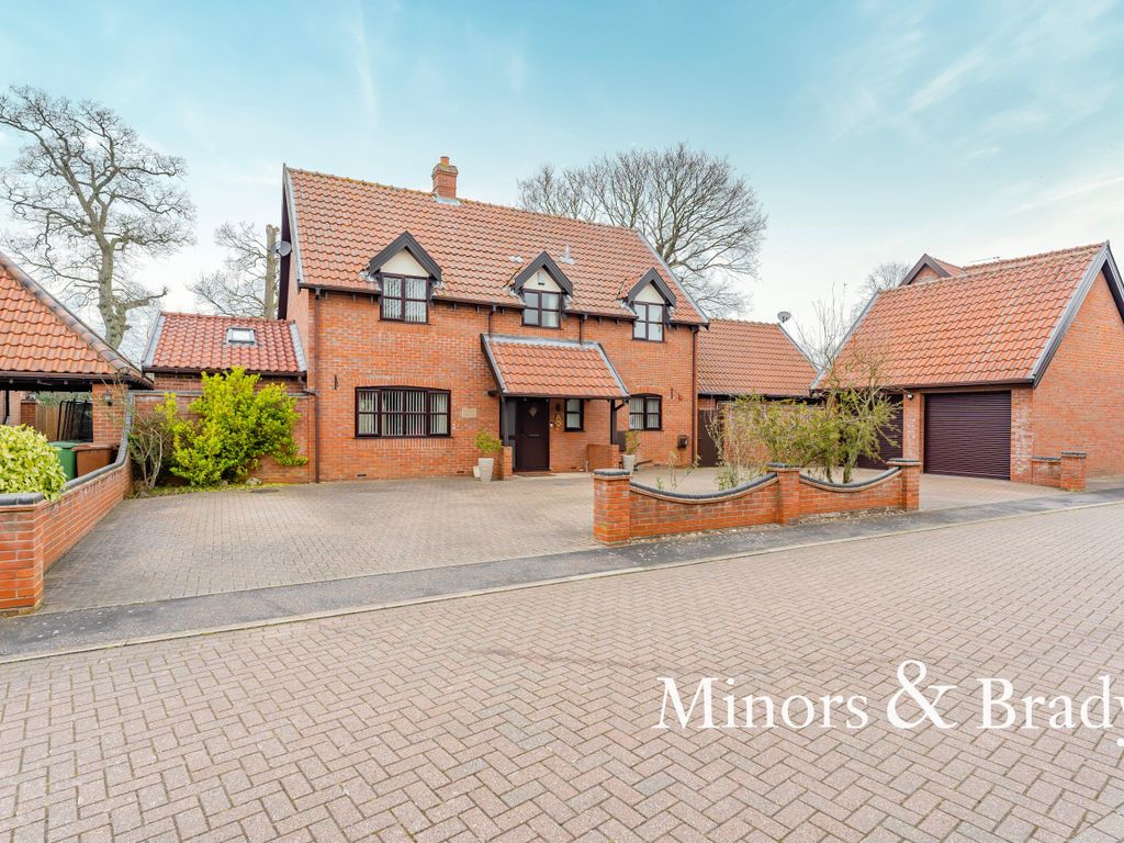 5 bed detached house for sale in St. Benedict's Close, Toft Monks ...