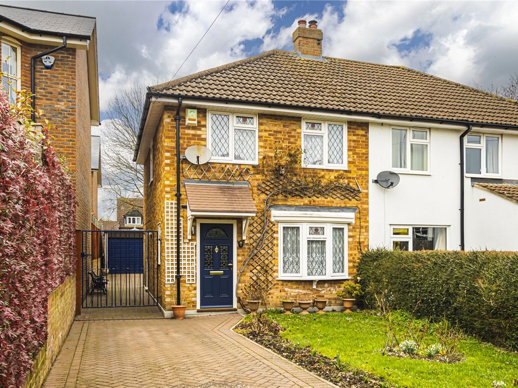 3 Bed Semi Detached House For Sale In New Road Northchurch
