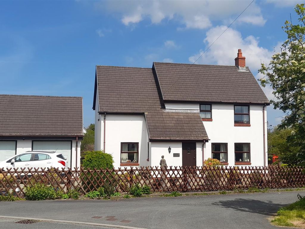 4 Bed Detached House For Sale In Lamborough Crescent Clarbeston Road