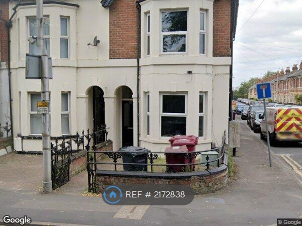 6 bed end terrace house to rent in Basingstoke Road, Reading RG2, £ ...