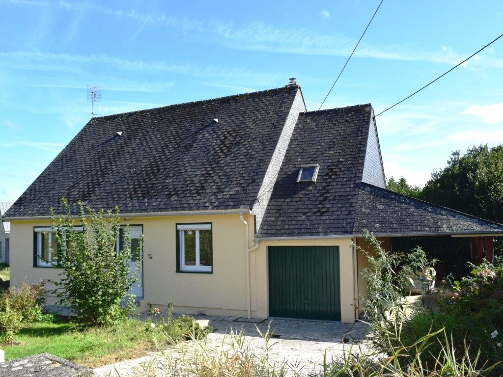 2 bed bungalow for sale in 56160 Lignol, Morbihan, Brittany, France, £ ...