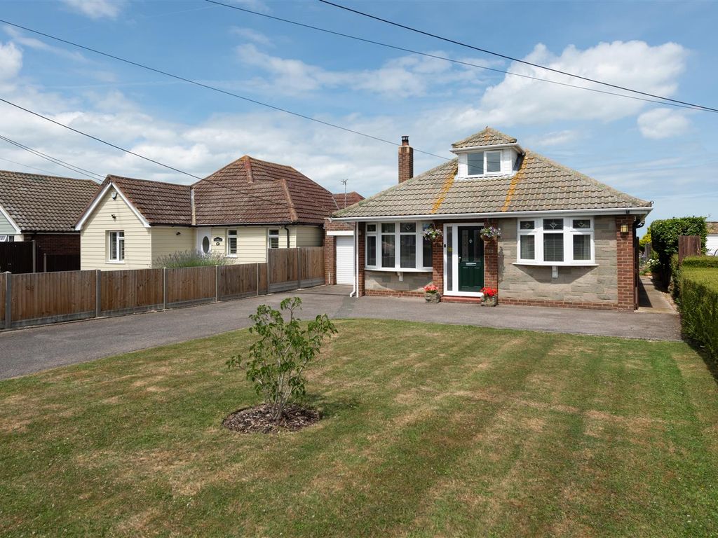 3 Bed Detached Bungalow For Sale In Maydowns Road Chestfield