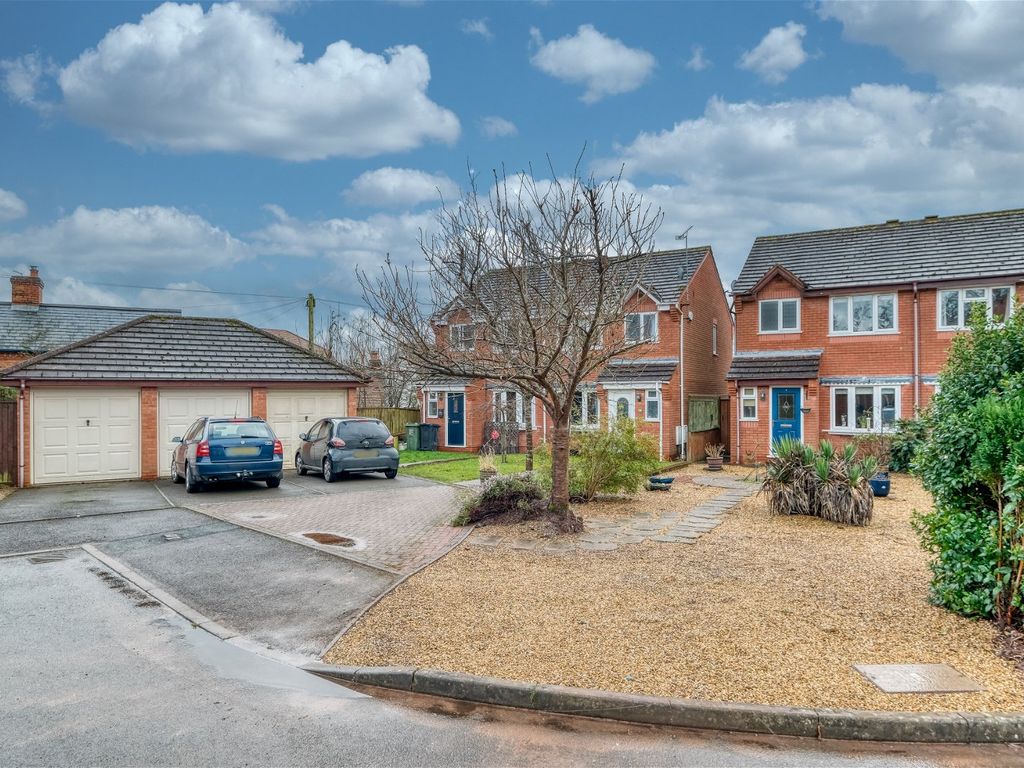 3 Bed Semi Detached House For Sale In Earls Close Webheath Redditch