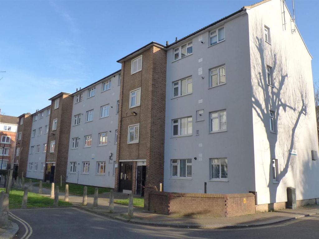 2 bed flat for sale in Cherry Garden Street, London SE16, £399,950 - Zoopla