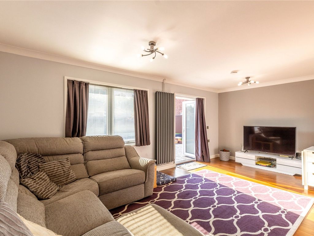 2 bed bungalow for sale in Atyeo Close, Ashton Vale, Bristol BS3, £385,000 - Zoopla