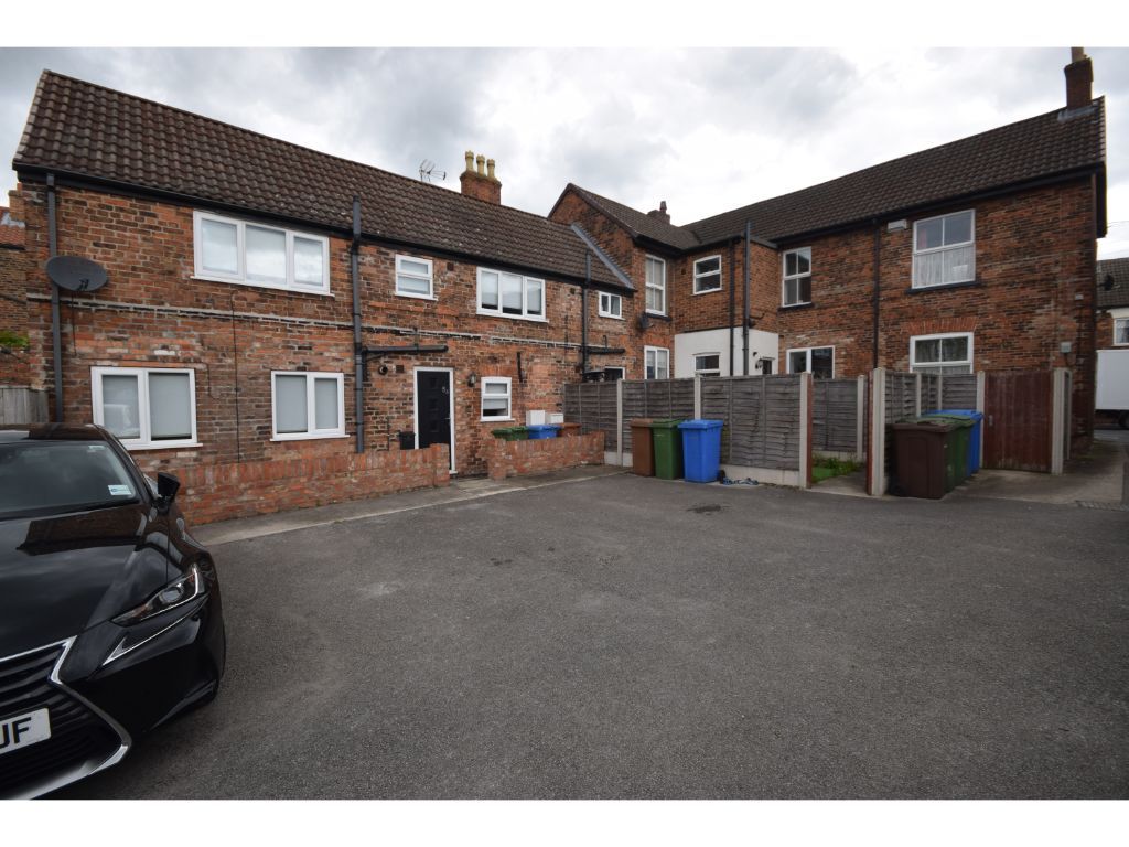 5 bed cottage for sale in Main Street, Hull HU12 - Zoopla