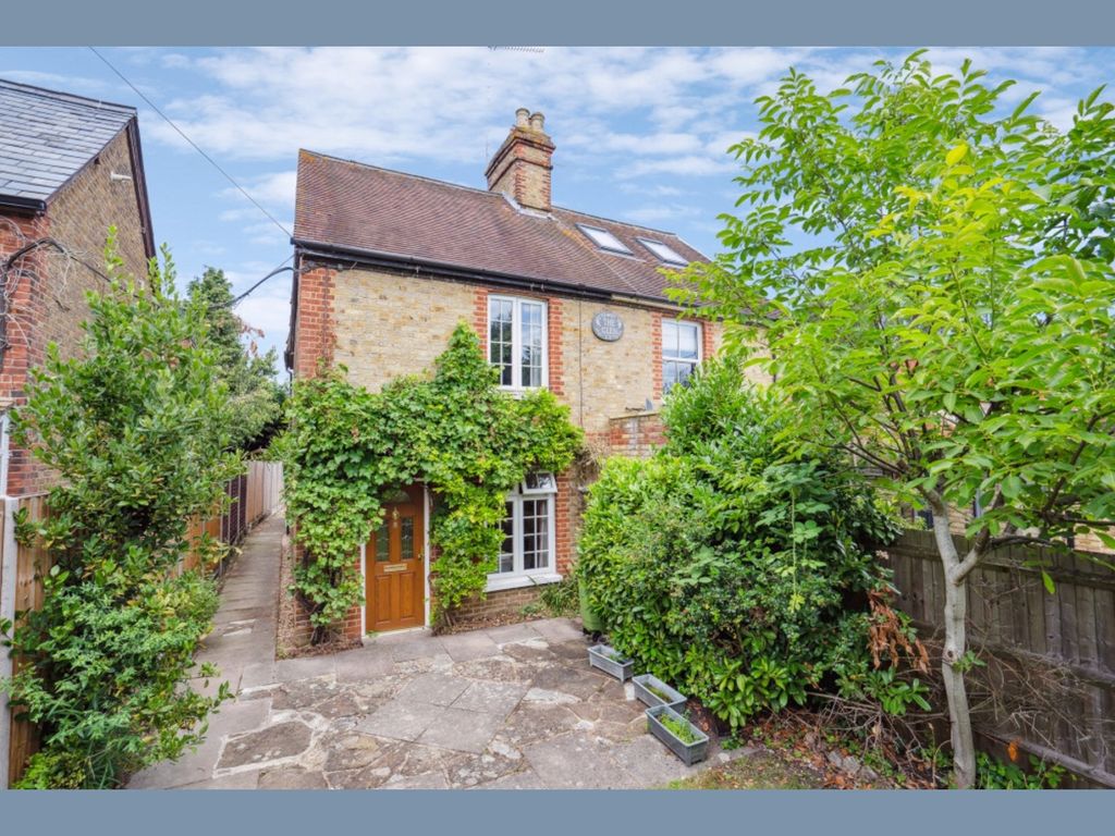 3 Bed Semi Detached House For Sale In High Road Cookham Sl6 £845 000