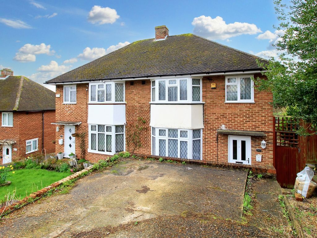 3 Bed Semi Detached House For Sale In Whitelands Road High Wycombe