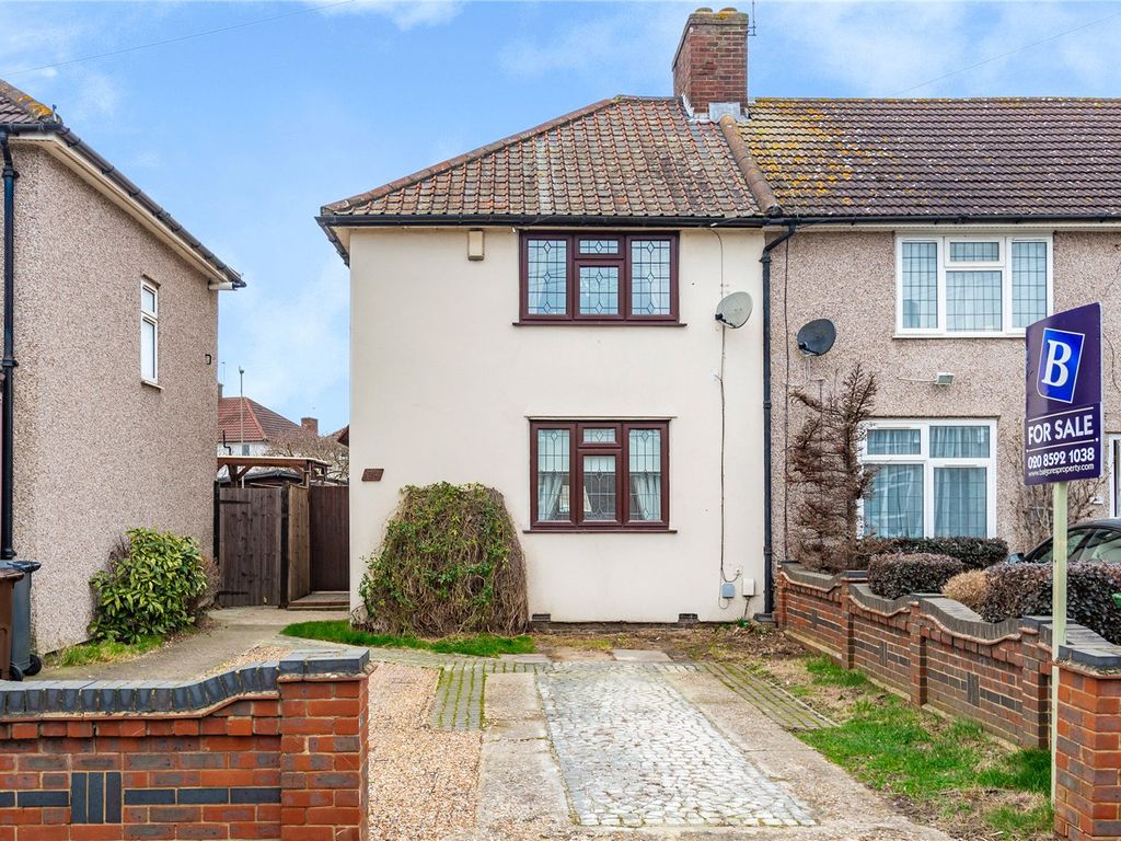 2 Bed End Terrace House For Sale In Polesworth Road Dagenham Rm9 £
