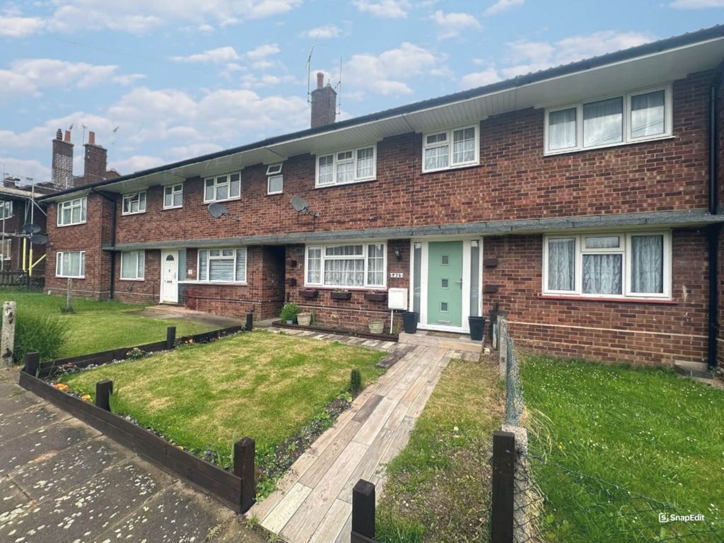 3 bed terraced house for sale in Graham Road, Dunstable LU5, £325,000 ...