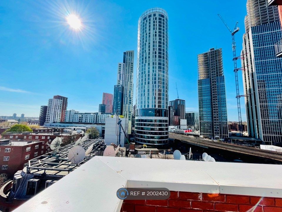 Studio to rent in Exchange Gardens, London SW8, £2,300 pcm - Zoopla