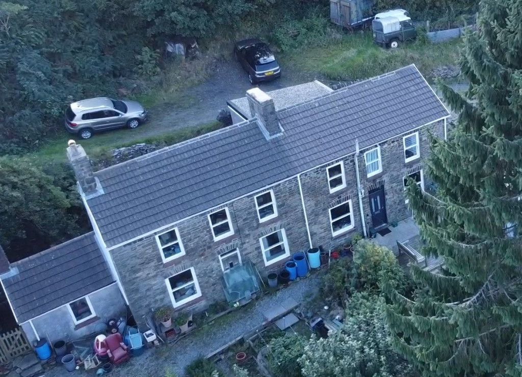 6 bed detached house for sale in Hendre Gwilym Tonypandy -, Tonypandy ...