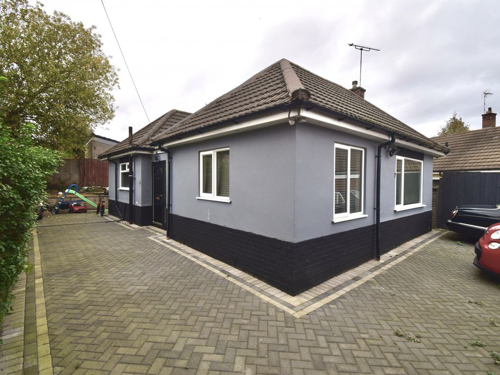 2 bed detached bungalow for sale in Alcester Drive, Evington LE5 - Zoopla