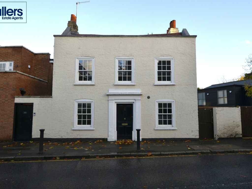 3 bed detached house for sale in Chase Side, Enfield EN2, £600,000 - Zoopla