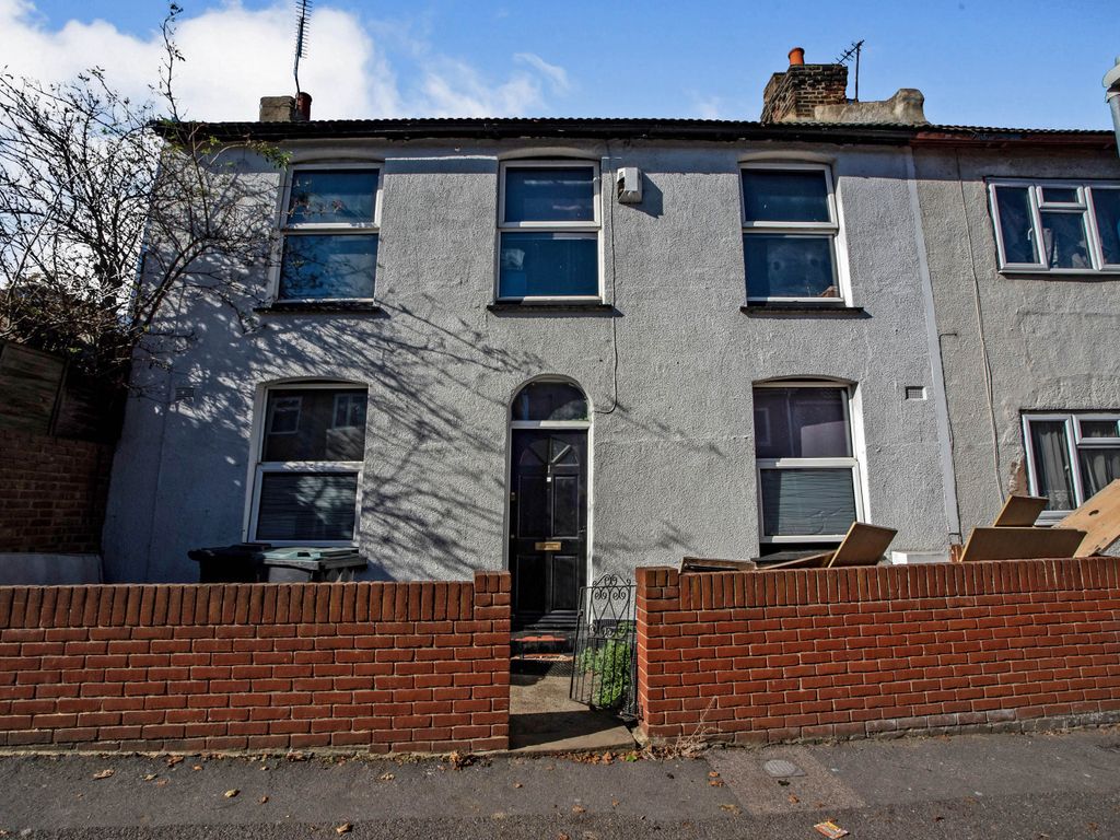 2 bed end terrace house for sale in Denton Street, Gravesend DA12 - Zoopla