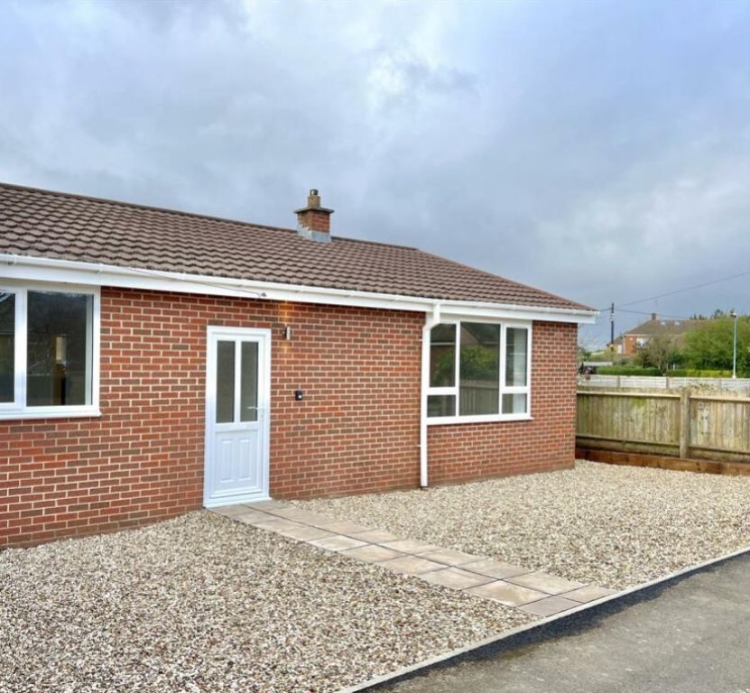 3 bed semi-detached bungalow to rent in Blackbird Avenue, Innsworth ...