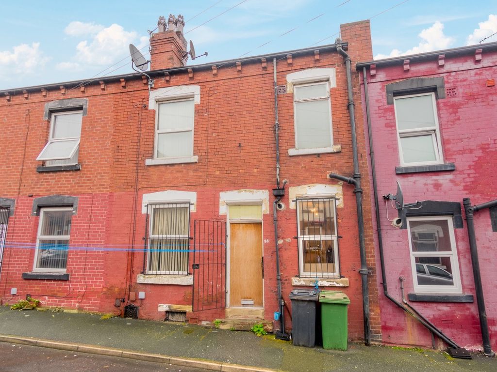2 Bed Terraced House For Sale In Woodview Mount Beeston Leeds Ls11 £