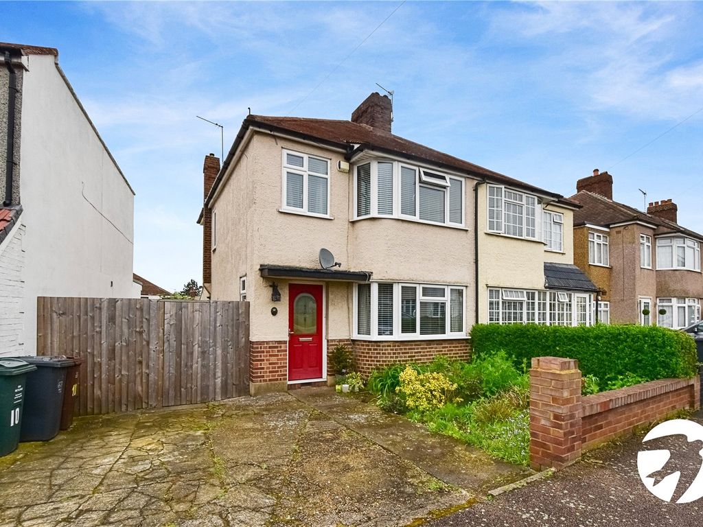 3 Bed Semi Detached House For Sale In Brent Close Dartford Kent Da2