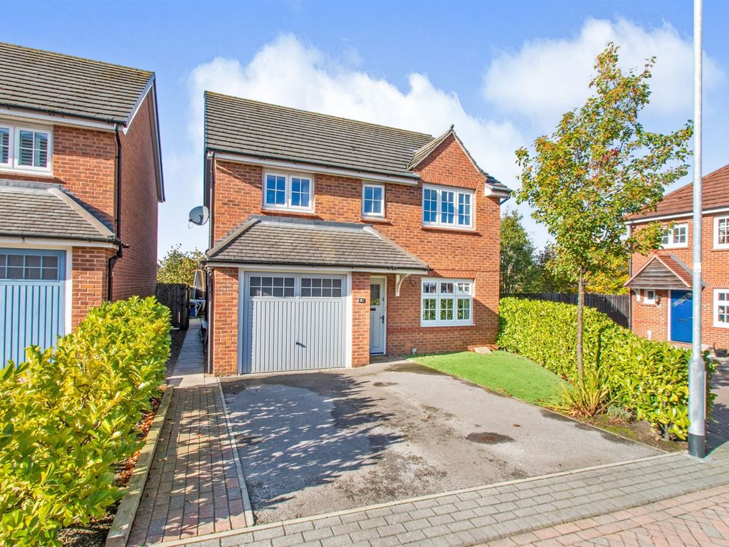 4 bed detached house for sale in Balmoral Court, Tingley, Wakefield WF3 ...