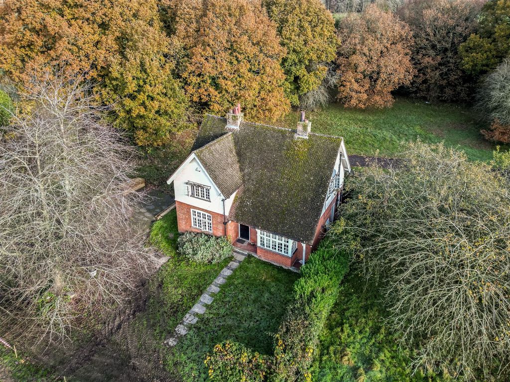 4 bed detached house for sale in Champneys, Wigginton, Tring HP23, £ ...