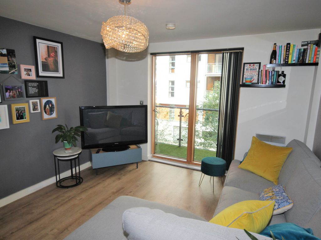 2 bed flat to rent in Masson Place, 1 Hornbeam Way, Manchester M4, £ ...