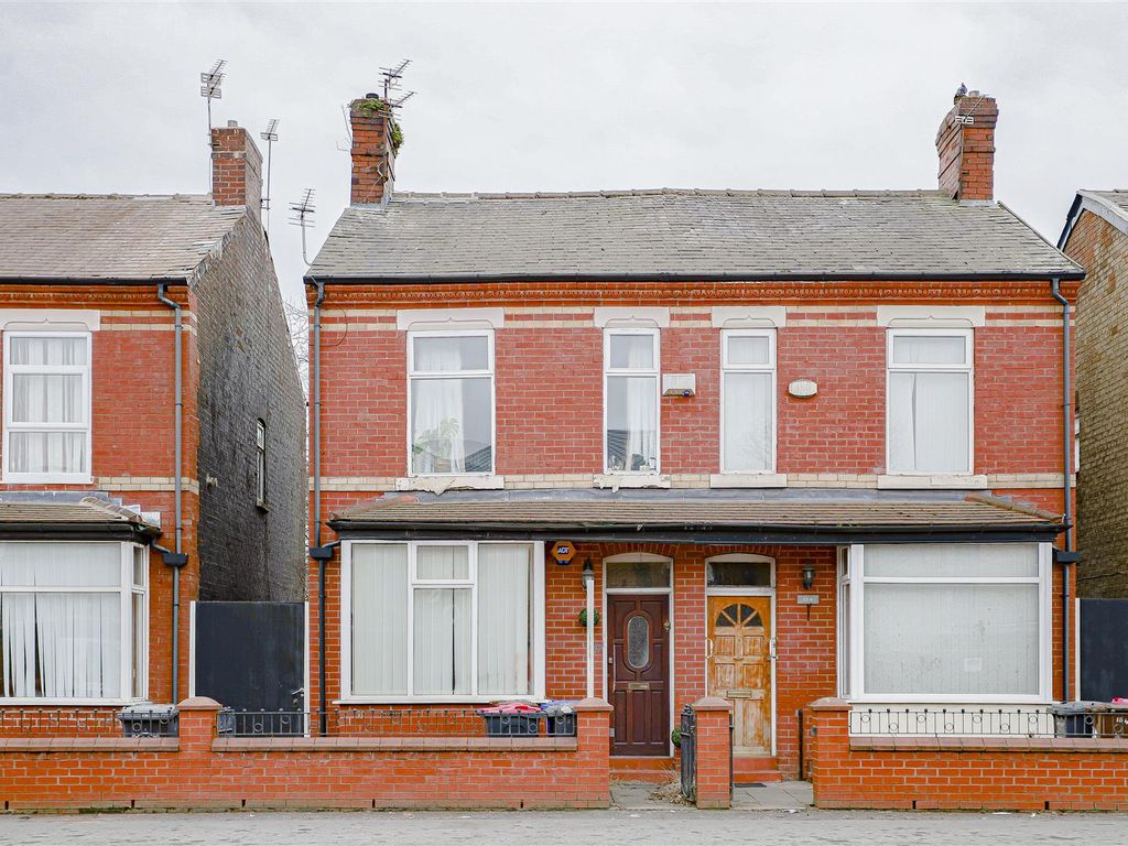 2 bed semi-detached house for sale in Castle Irwell Student Village ...