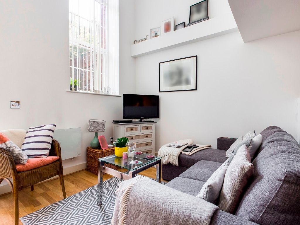 1 bed flat to rent in Kilvey Terrace, St Thomas, Swansea SA1, £750 pcm - Zoopla