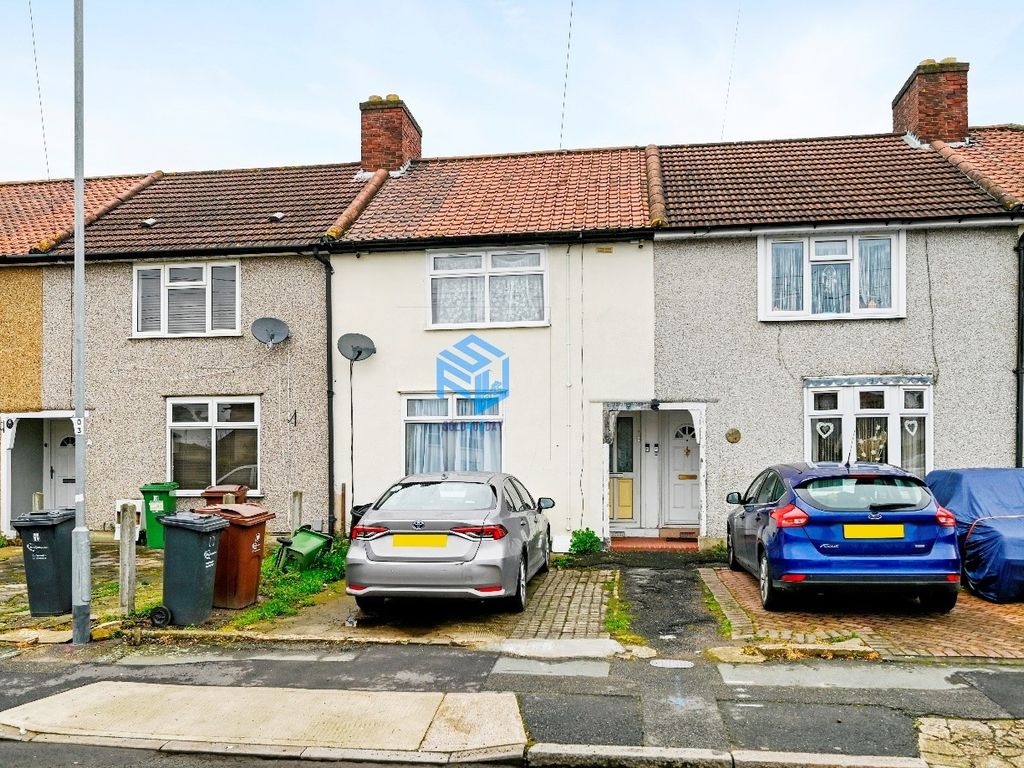 2 Bed Terraced House For Sale In Lynett Road Dagenham Rm8 £345 000