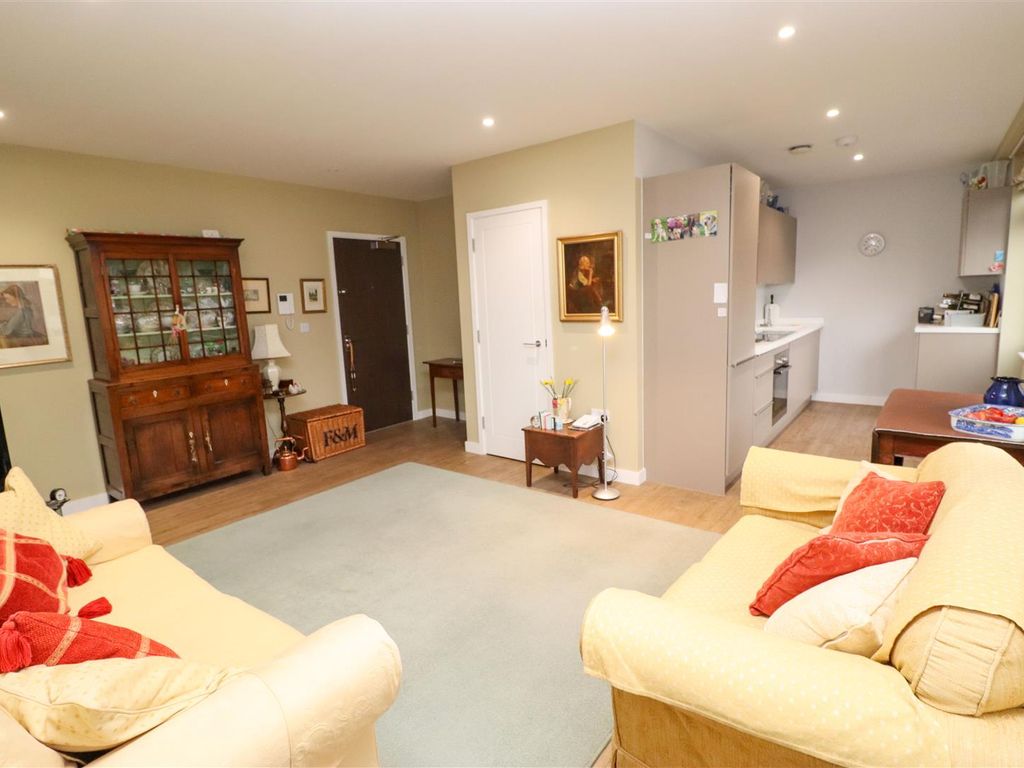 1 bed flat for sale in Principle House, Fleet Road, Fleet GU51, £ ...